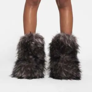 SKIMS Faux Fur Boots Grey