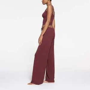 SKIMS Sleep Straight Leg Pant - Oxblood