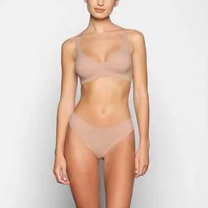 SKIMS Naked Plunge Bralette - Clay
