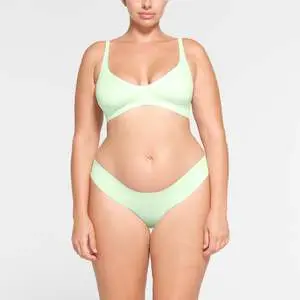 SKIMS Plunge Bralette | Light Neutral | L Dd Honeydew