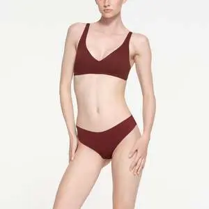 SKIMS Plunge Bralette | Light Neutral | L Dd Oxblood