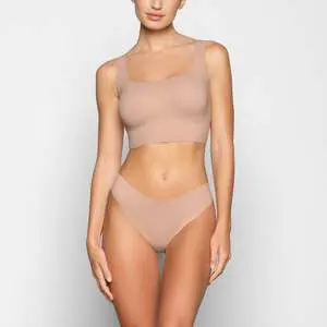 SKIMS Naked Scoop Longline Bralette Clay