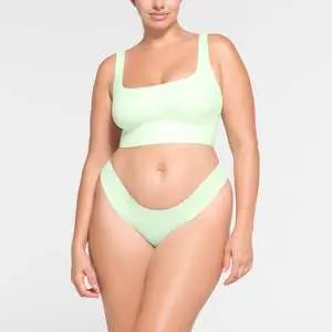 SKIMS Naked Scoop Longline Bralette Honeydew