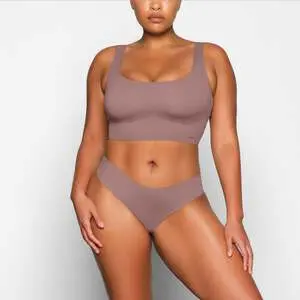 SKIMS Naked Scoop Longline Bralette Umber
