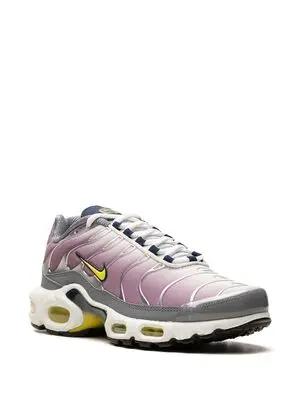 Nike Max Plus Sneakers - Pink