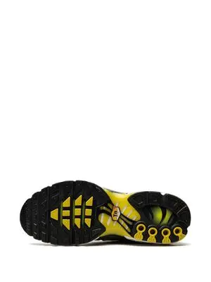 Nike Max Plus Sneakers - Pink