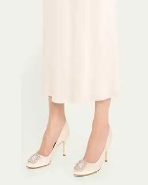 Manolo Blahnik Hangisi Satin Buckle Pumps - Cream