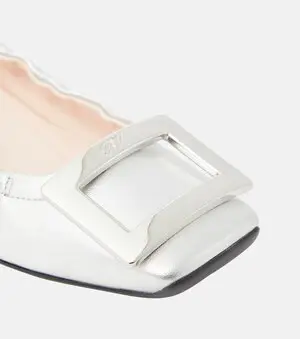 ROGER VIVIER Viv' Pockette Metallic Leather Ballet Flats - Silver