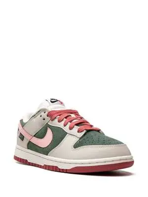 Nike Dunk Low Se All Petals United Sneakers