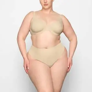 SKIMS Smoothing Intimates Unlined Full Coverage Bra - Sand