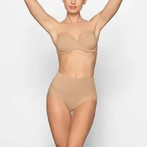 SKIMS Smoothing Intimates High Waisted Brief - Clay