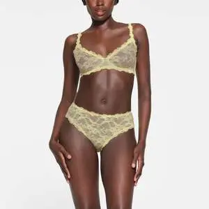 SKIMS Stretch Lace Unlined Demi Bra Lemonade