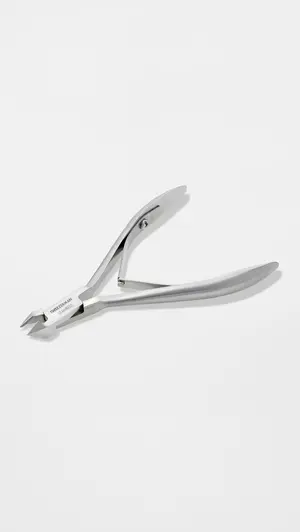TWEEZERMAN Rockhard Cuticle Nipper