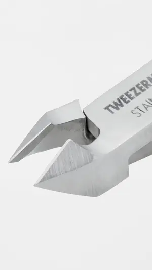 TWEEZERMAN Rockhard Cuticle Nipper