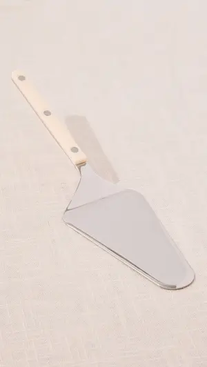 SABRE Tart Slicer - Ivory