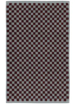 BAINA Bath Mat In Burgundy