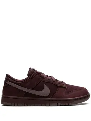 Nike Dunk Low Sneakers