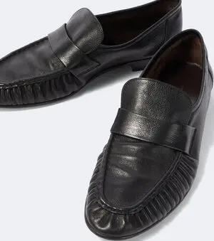 THE ROW Soft Leather Loafers - Black