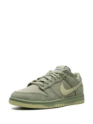 Nike Dunk Low Oil Sneakers - Green