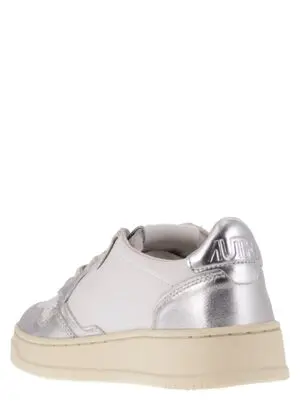 AUTRY Medalist Low Leather Sneakers - White/silver