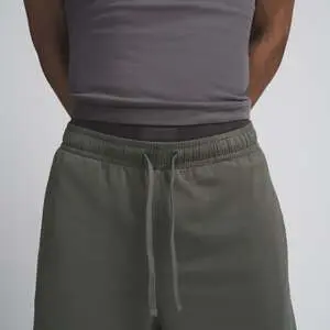 SKIMS Relaxed Jersey Lounge Short - Basil