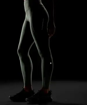 Lululemon Fast And Free High-rise Thermal Tight 28 - Willow Leaf