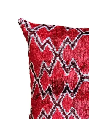 LES-OTTOMANS Geometric-pattern Print Velvet-finish Cushion