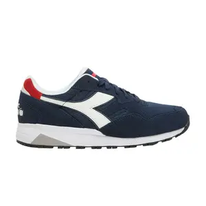 DIADORA N902 S Insignia