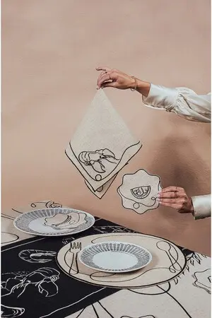 MISETTE Embroidered Linen Placemats Set Of 4 In Cream - Line Drawing