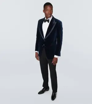 TOM FORD Atticus Velvet Tuxedo Jacket