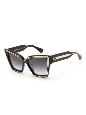 Valentino Garavani Rockstud Detailing Cat-eye Frame Sunglasses