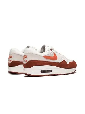 Nike Max 1 Sneakers