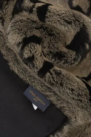 LOUIS VUITTON Monogram Mink Muffler
