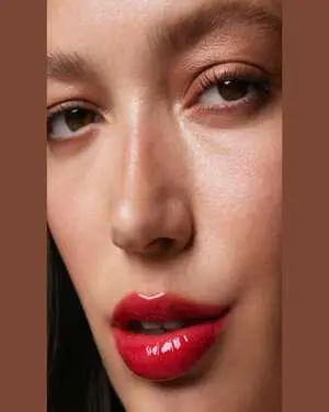 U BEAUTY Shanghai Plasma Lip Compound - One-color