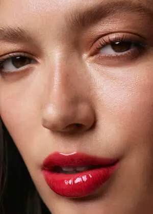 U BEAUTY Shanghai Plasma Lip Compound - One-color