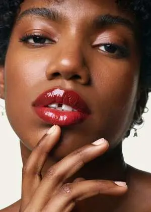 U BEAUTY Shanghai Plasma Lip Compound - One-color