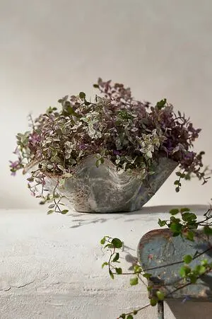 TERRAIN Iron Handkerchief Planter Beige