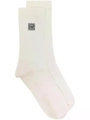 TOTEME Logo-intarsia Ribbed-knit Ankle Socks - White