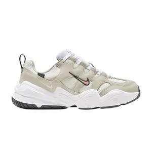 Nike Tech Hera Sneakers - Cream