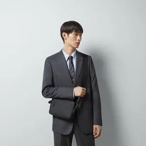 Gucci Gg Rubber-effectcrossbody Bag Gg Leather