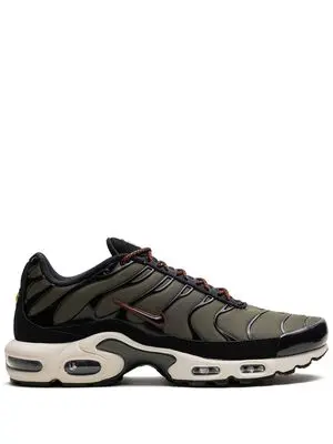 Nike Air Max Plus Sneakers