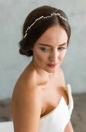 Brides & Hairpins India Halo & Sash