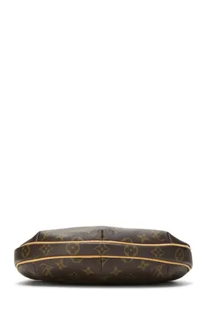 LOUIS VUITTON Monogram Canvas Croissant