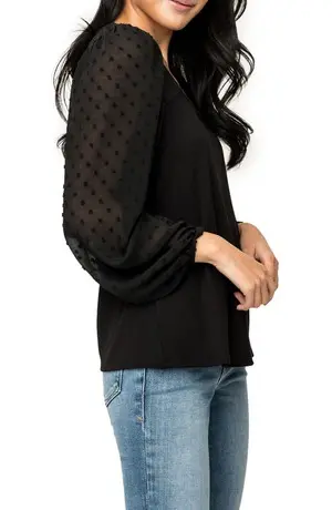 GIBSONLOOK Swiss Dot Sleeve Knit Top