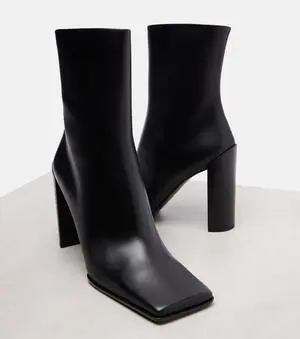 Alaïa Leather Ankle Boots - Black