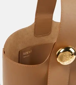 Loewe Pebble Medium Leather Bucket Bag - Brown