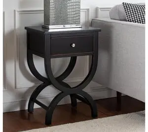 SAFAVIEH Maxine Accent Table - One-color