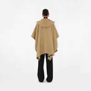 Burberry Ekd Cashmere Hooded Cape - Archive Beige