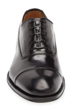 FERRAGAMO Fermin Cap Toe Oxford - Nero New Biscotto