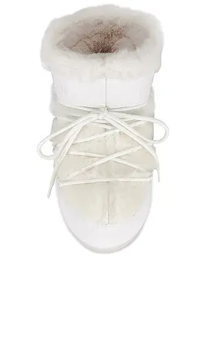Moon Boot In In White